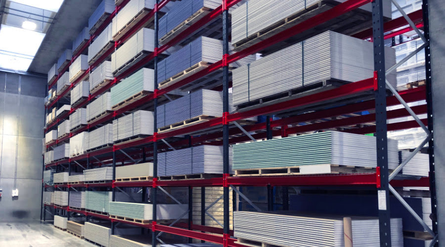 Pallet racking: For indoors & outdoors, customised for you with high ...